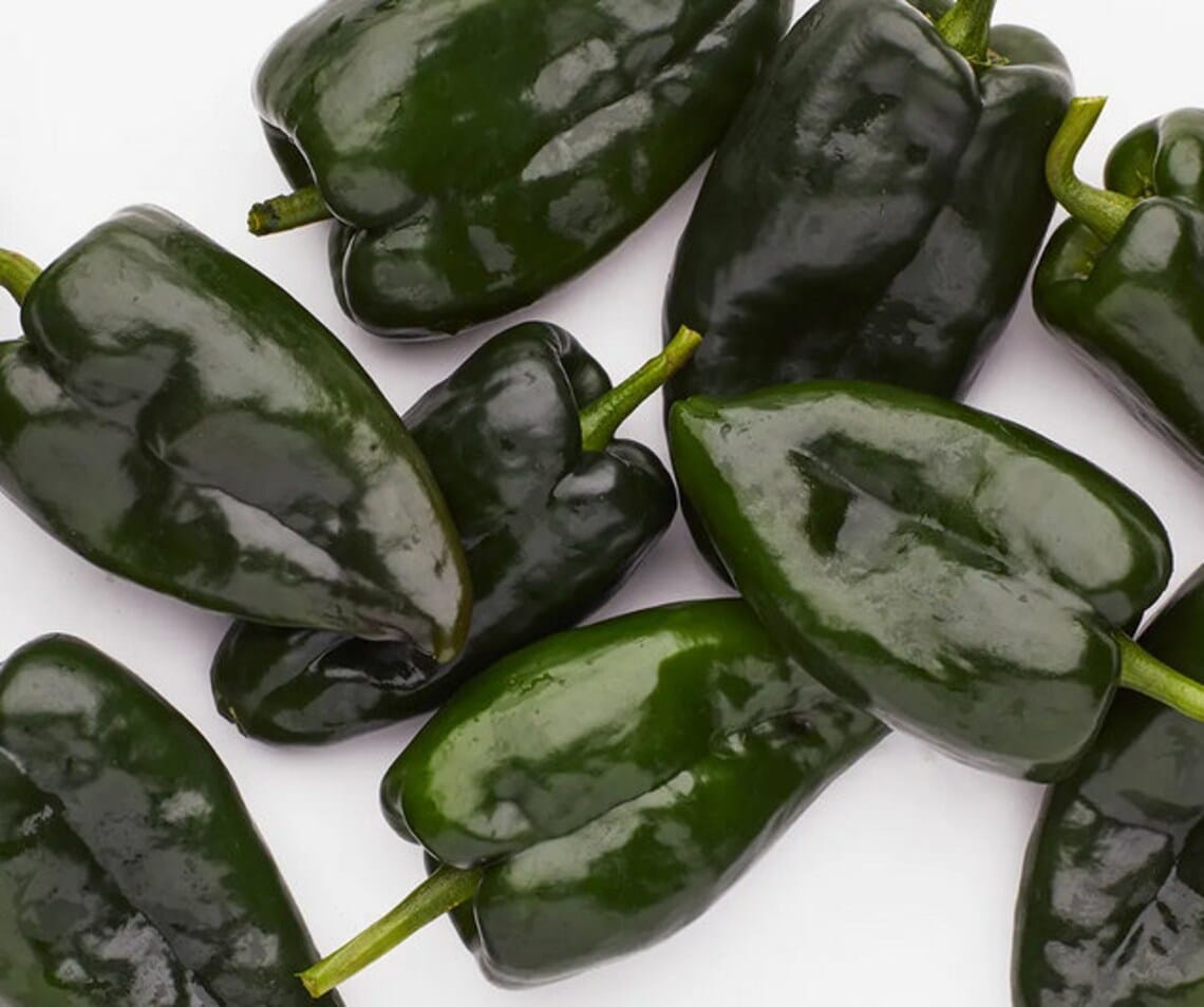 ¿Cómo distinguir un chile poblano mexicano de uno chino o 'pirata ...
