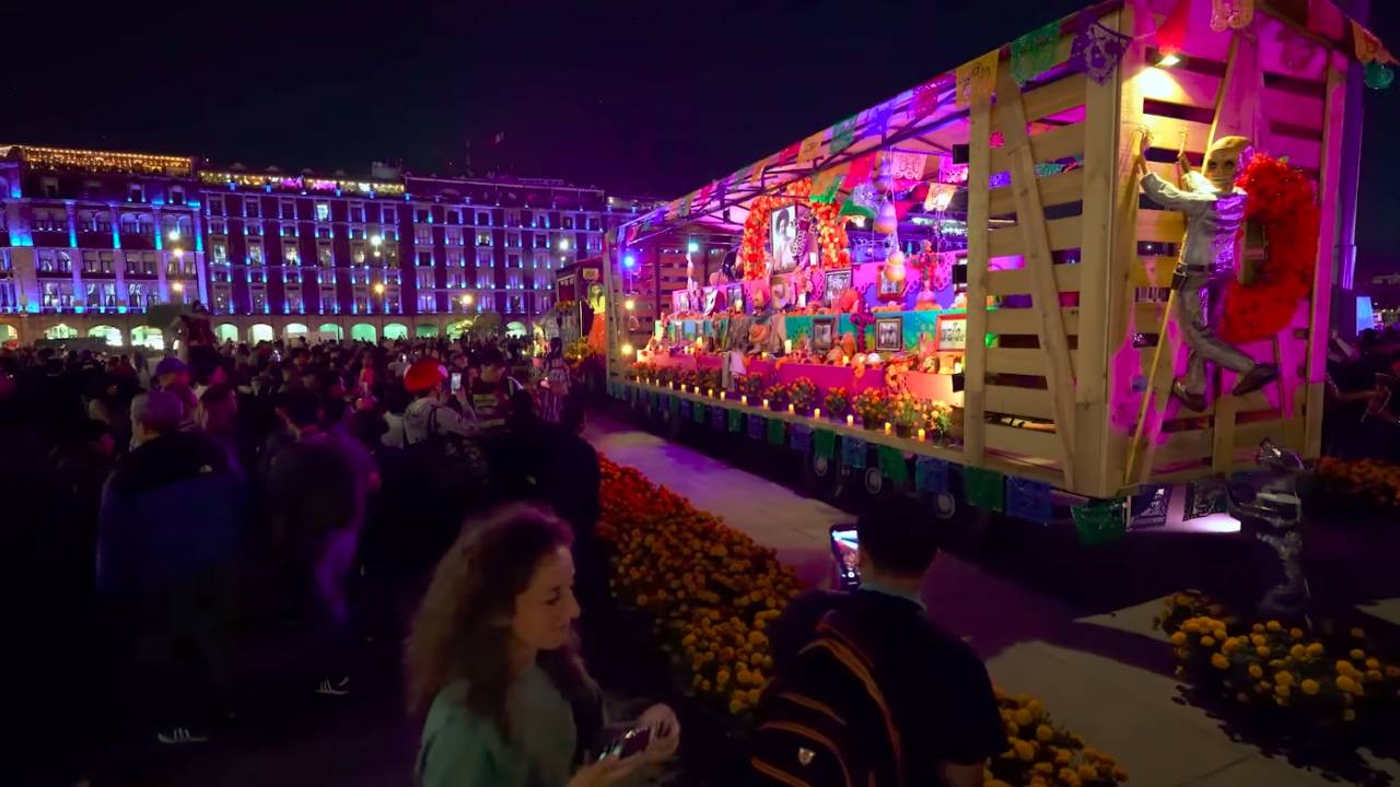 ¿Cuándo podrás ver la mega ofrenda del Zócalo? Te decimos | Descubre México