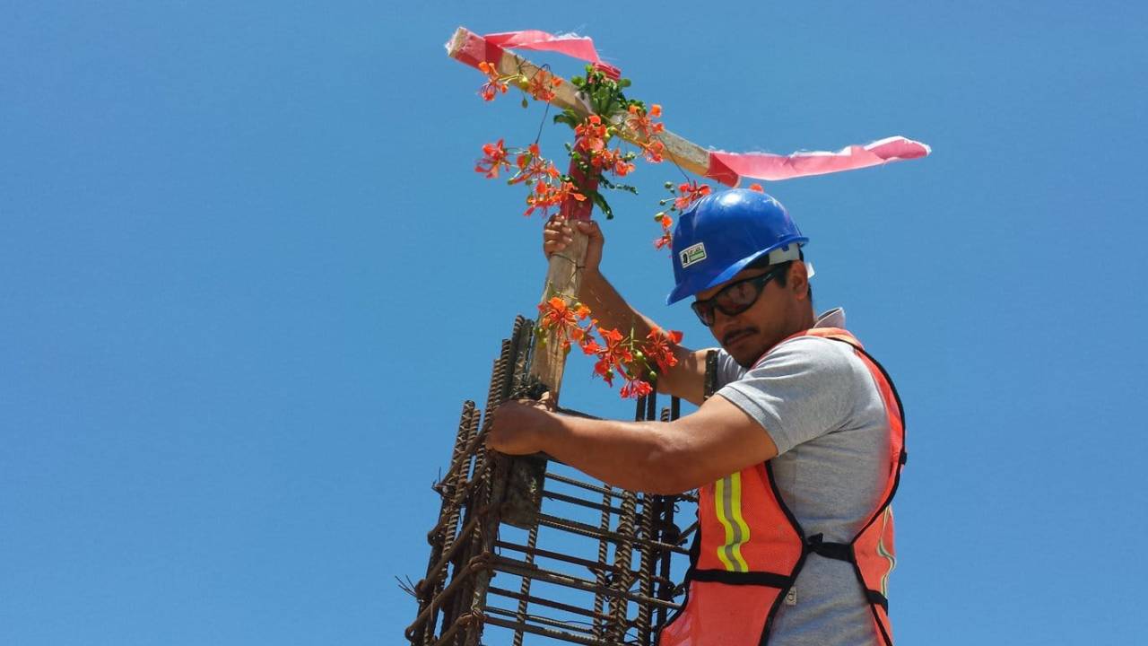 ¿Por qué celebramos el Día de la Santa Cruz? Te contamos | Descubre México