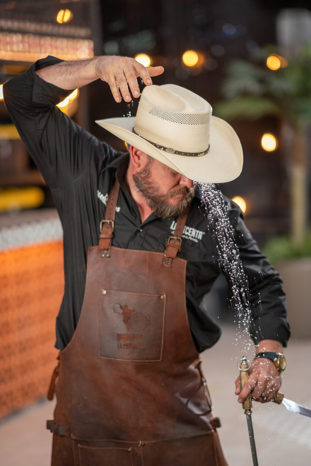 Adrián Reyes, el cantante de regional que ahora doma la parrilla